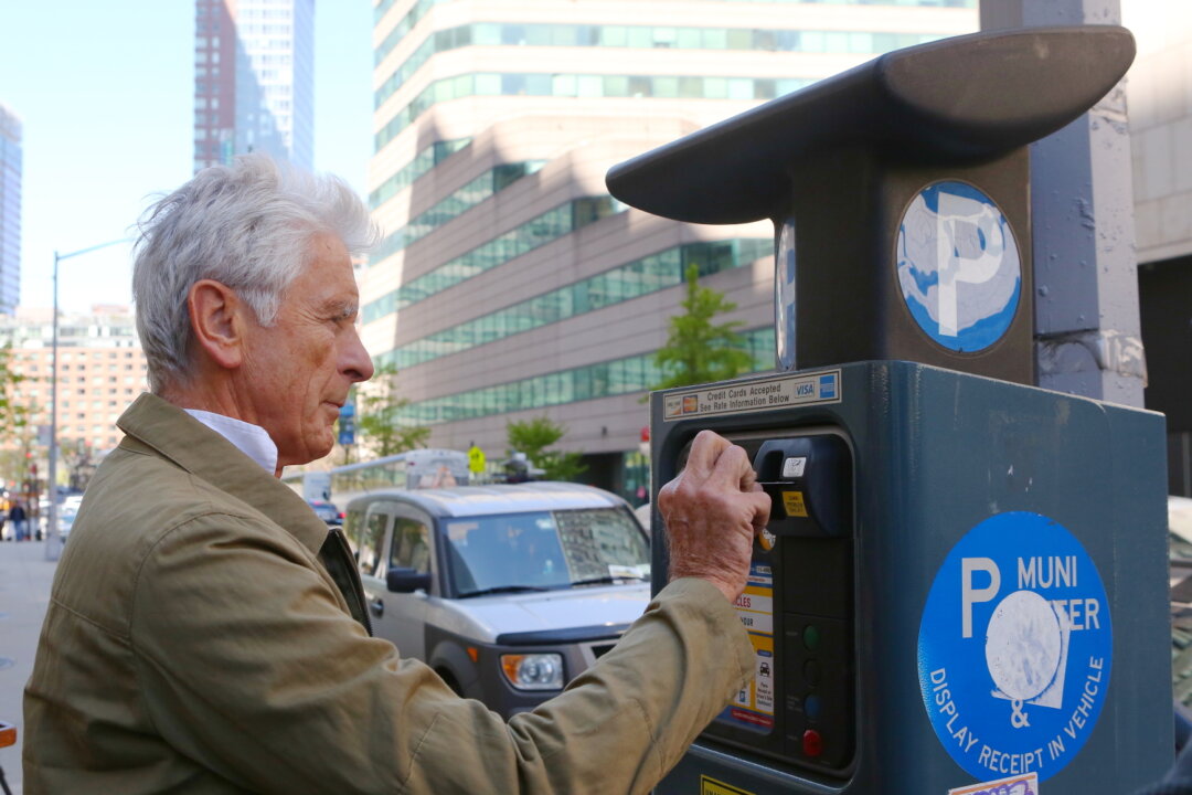 Quinn Introduces Fairer Parking Meter Bill | The Epoch Times