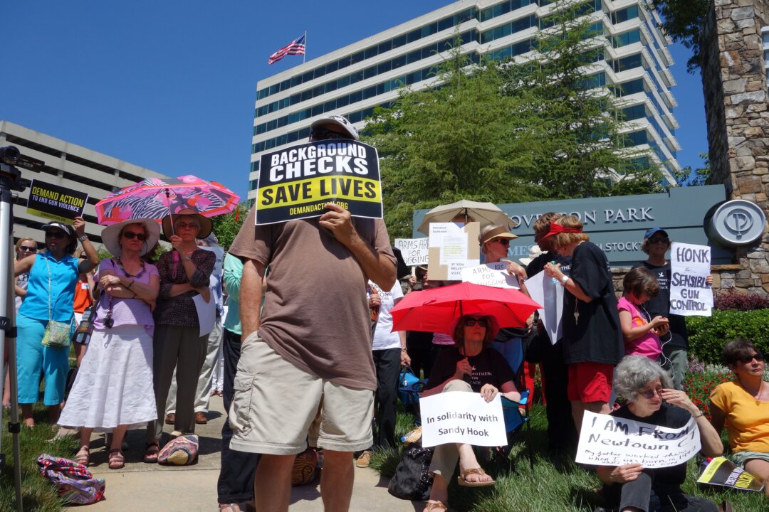 Newtown Shooting Anniversary Draws Protests in Atlanta | The Epoch Times