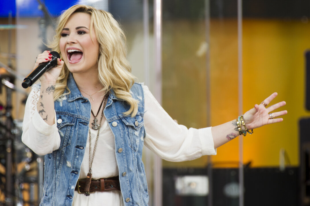 Demi Lovato Birthday: Fans Celebrate Singer on Twitter with # ...