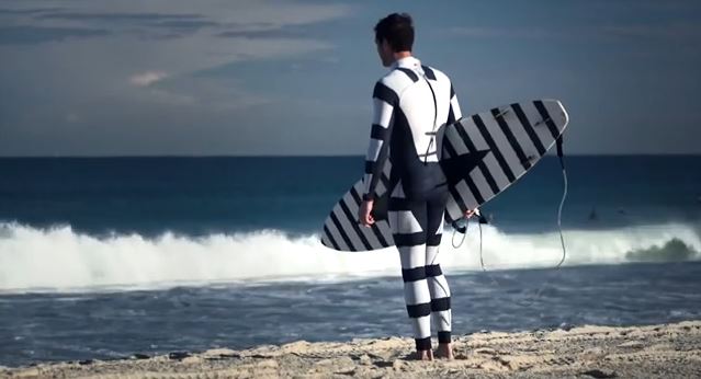 New Wetsuits Designed to Fool Sharks (+Video) | The Epoch Times