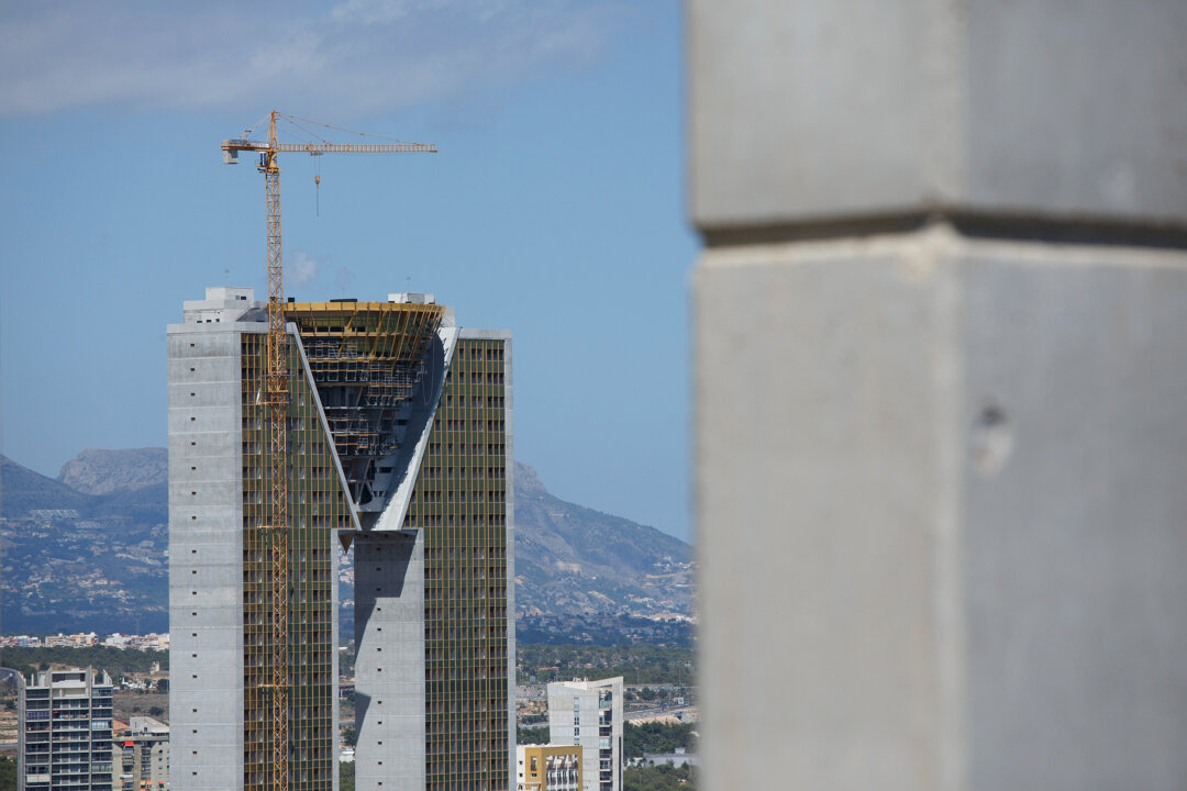Intempo, Spanish Skyscraper, Has no Elevator to the Top (+Photos) | The ...
