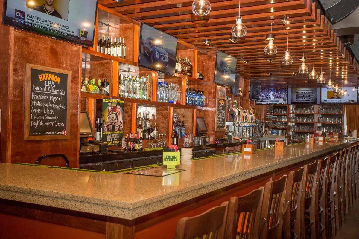 Katch Brewery & Grill, 50 Craft Beers on Tap