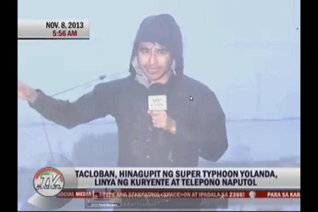 Atom Araullo, Reporter, Invovled in Flood Rescue During Typhoon in Tacloban City | The Epoch Times