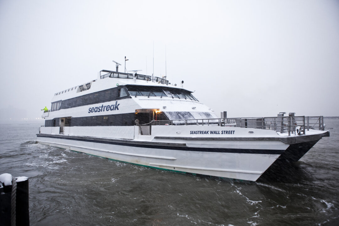 Rockaway Ferry Service Extended Until May | The Epoch Times