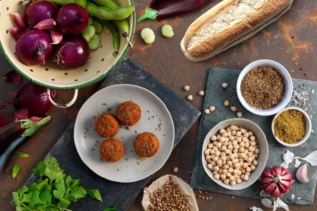 Popular Middle Eastern Chain Just Falafel Coming to US | The Epoch Times