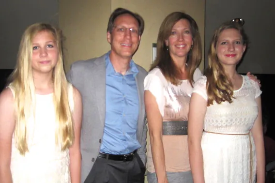 Artist Says Shen Yun 'A feast for the eyes'