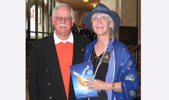 Accomplished Designer Finds Shen Yun ‘Enlightening’