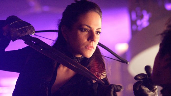 Lost Girl Season 4 Finale Spoilers: Bo Becomes Dark Queen; Rainer and ...