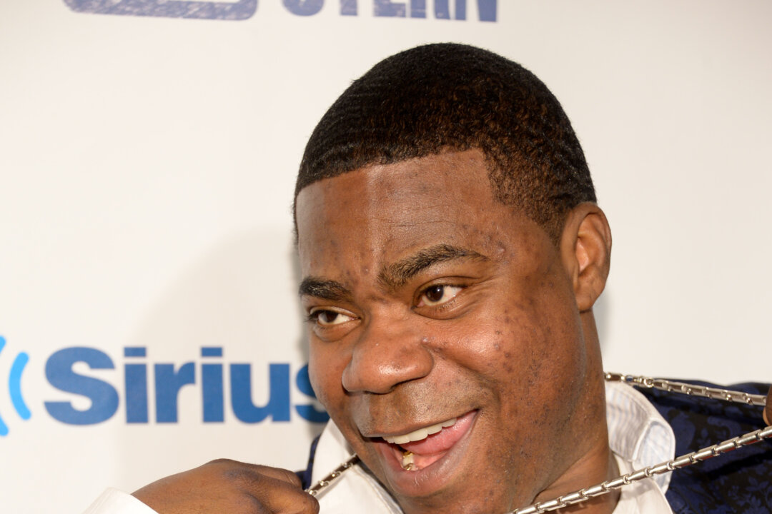 Schumer Calls for Black Boxes in Trucks | The Epoch Times