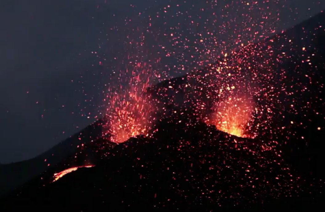 Mount Etna Spraying Lava Into the Sky (Video)