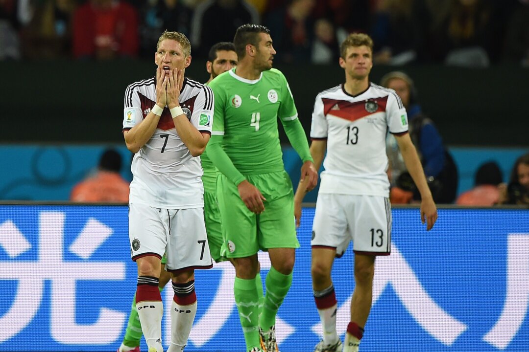 Thomas Müller Free Kick: 'Fail' Move is a Training Ground Routine ...