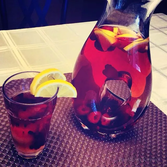 Recipe: Pomegranate and Raspberry Iced Tea