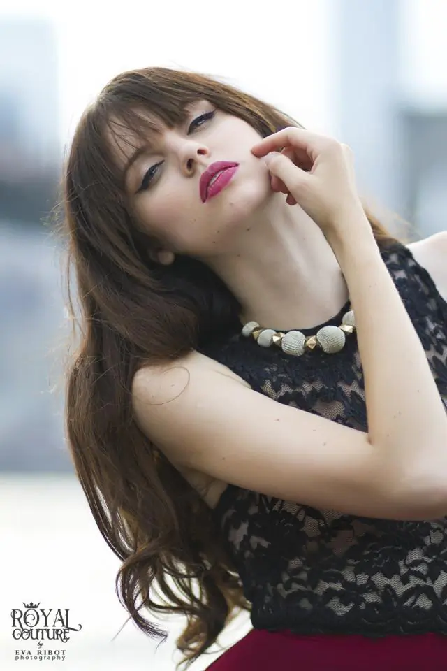 Fashion Model Review -- Anna Vega