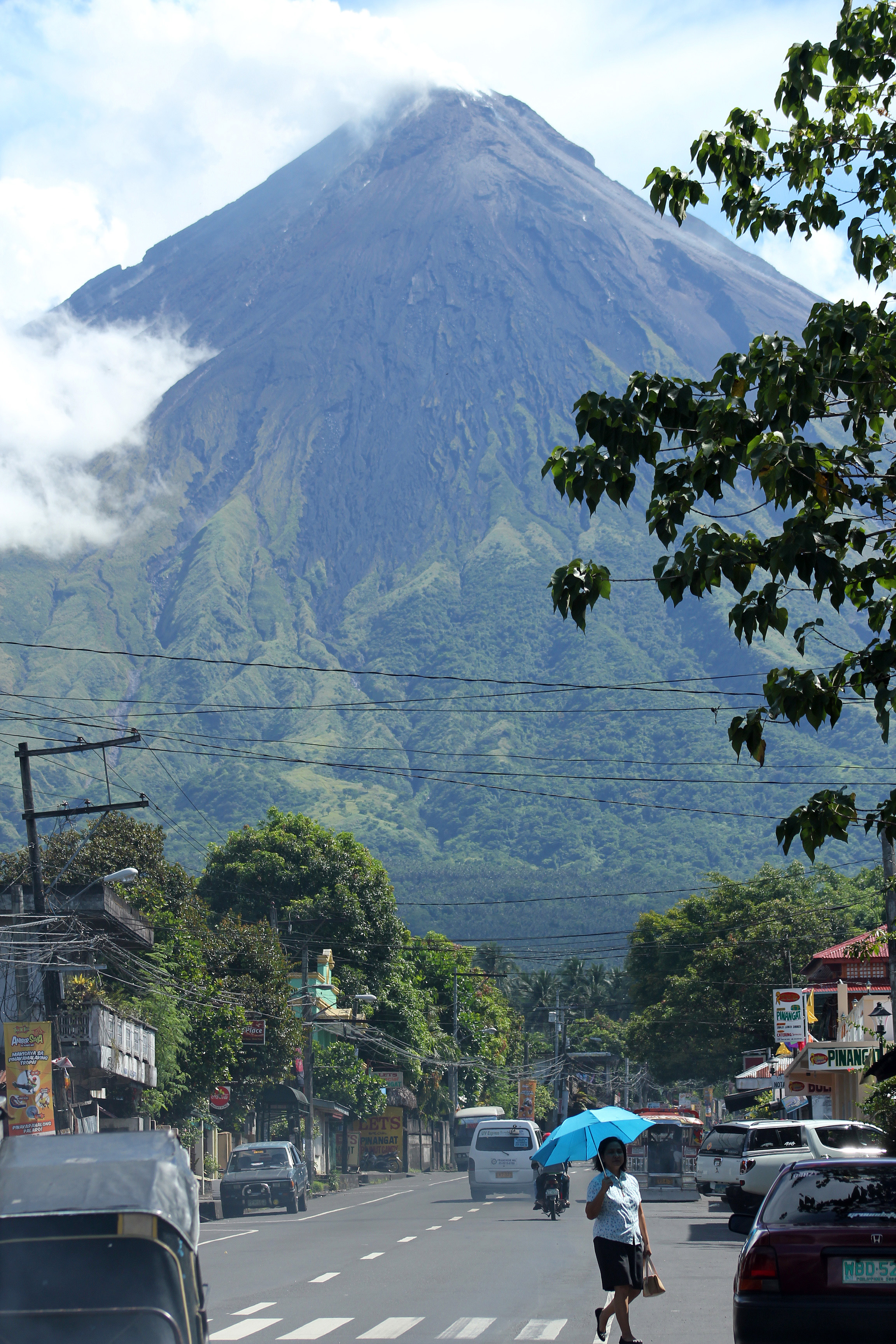 Mount Mayon Eruption 2014: Impending Volcano Eruption Prompts ...