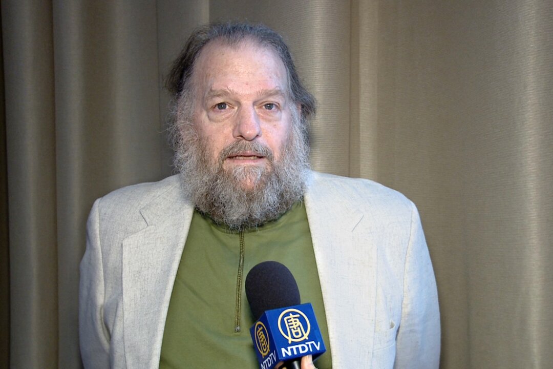 Musician Impressed With the Combination of Eastern and Western ...