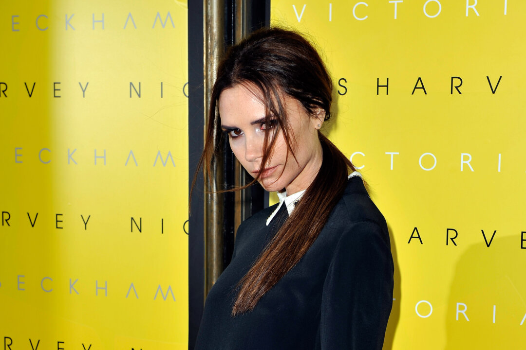 Victoria Beckham Is Britain’s Entrepreneur of the Year (Video) | The ...