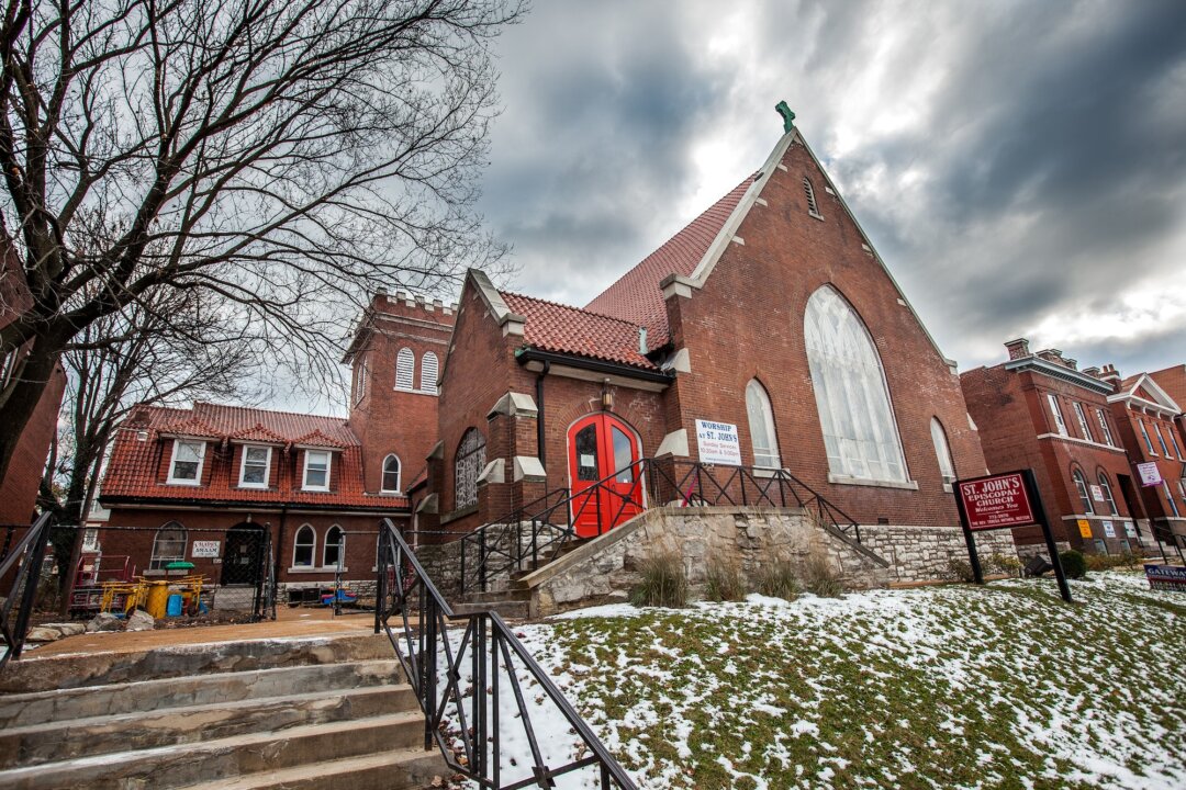 St. Louis Community Prepares Safe Spaces | The Epoch Times
