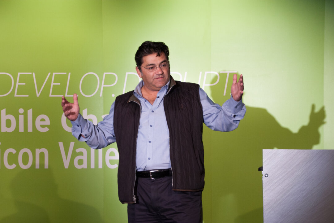 Founder of Plug and Play Shares His Success Story | The Epoch Times