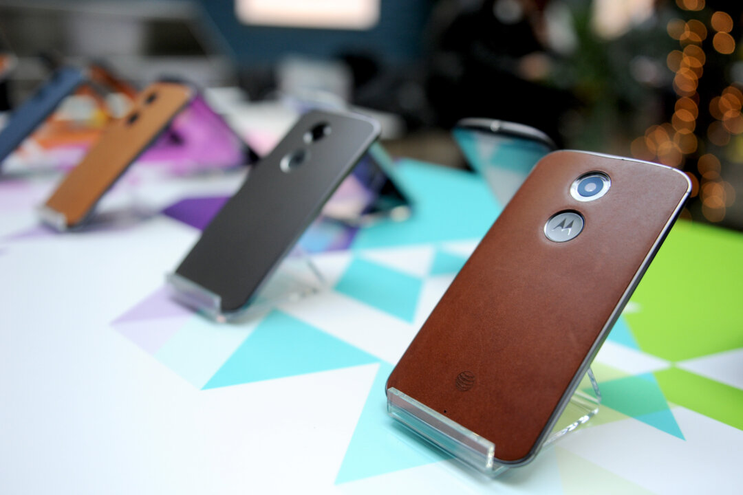 Top 5 Smartphones You Can Buy for Holidays | The Epoch Times