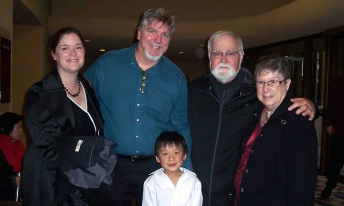 Shen Yun Impresses a Whole Family