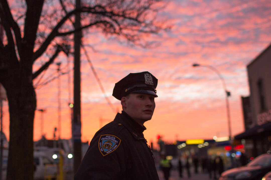 NYPD Officer Shot in the Head; Killed in Gun Battle | The Epoch Times