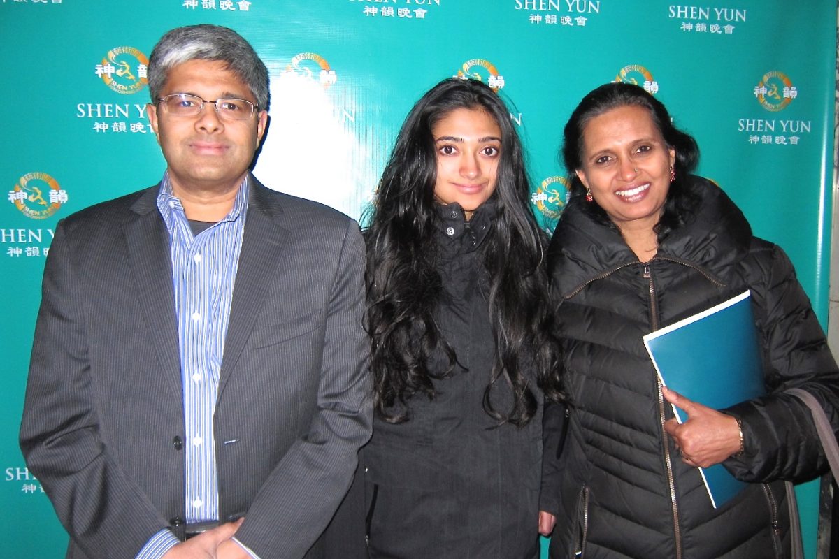 Shen Yun Satisfies the Soul, Entices the Senses