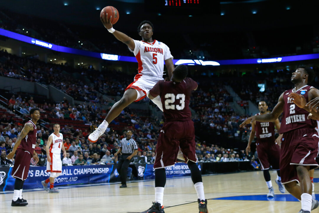 Vine Video: Arizona's Stanley Johnson Throws Down Monster Dunk | The ...