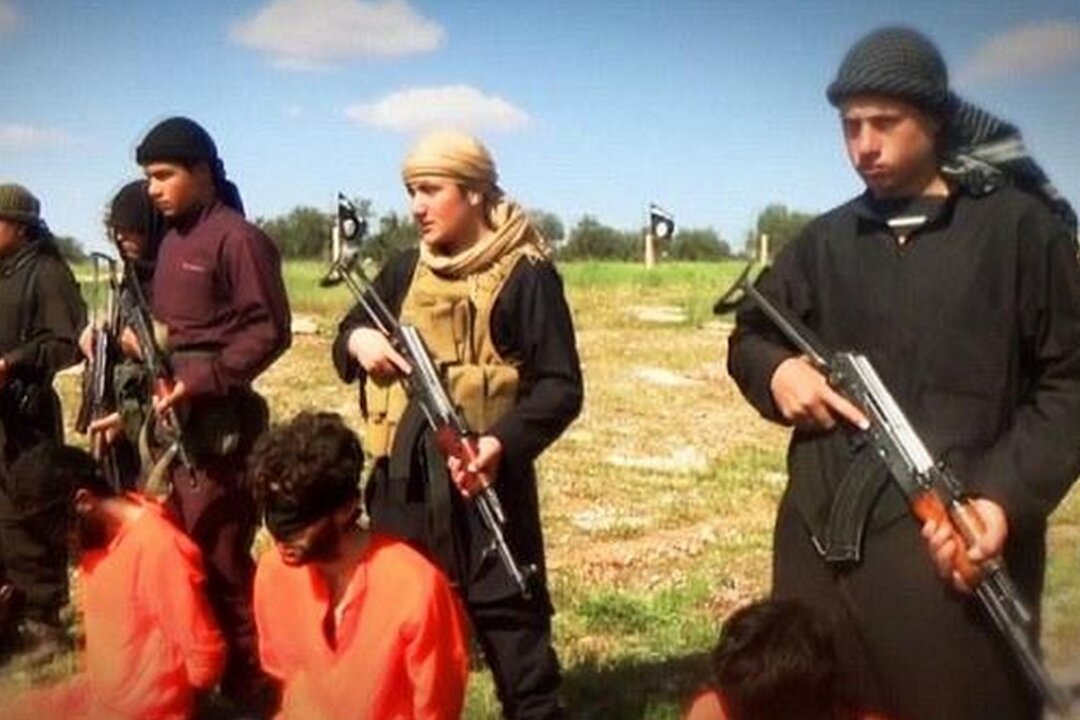 ISIS Hits New Low, Uses Children in New Beheading Video | The Epoch Times