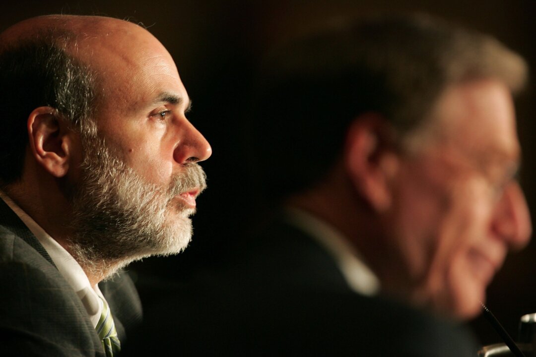 Why Is Bernanke Joining a Chicago Based Hedge Fund? | The Epoch Times