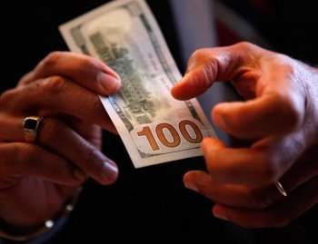 New 100 Dollar Bill Features 3D Security Ribbon | The Epoch Times