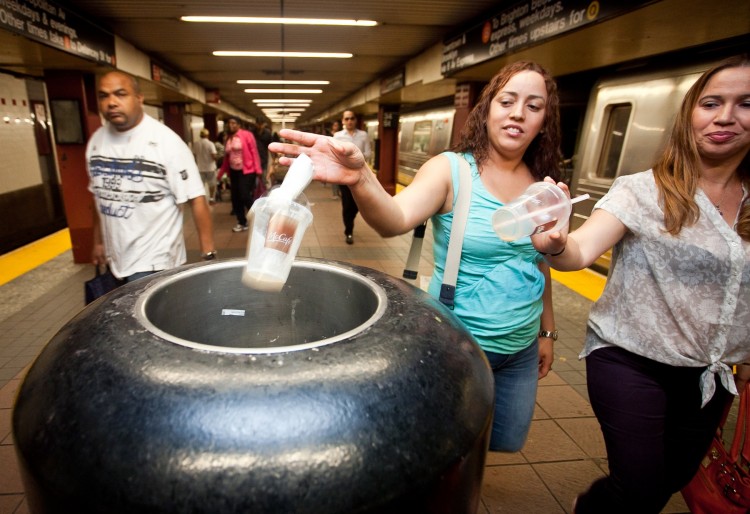 MTA to Remove Trash Cans from Eight More Stations | The Epoch Times