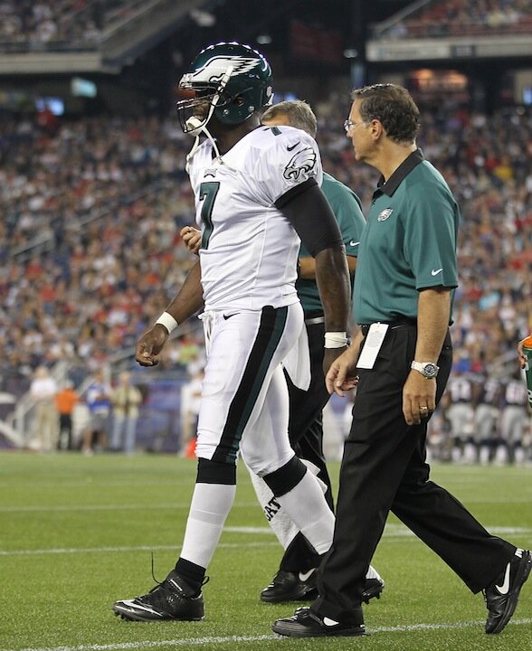 Vick Diagnosed With Rib Contusion | The Epoch Times