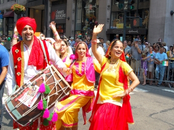India Day Parade: Bollywood Style | The Epoch Times