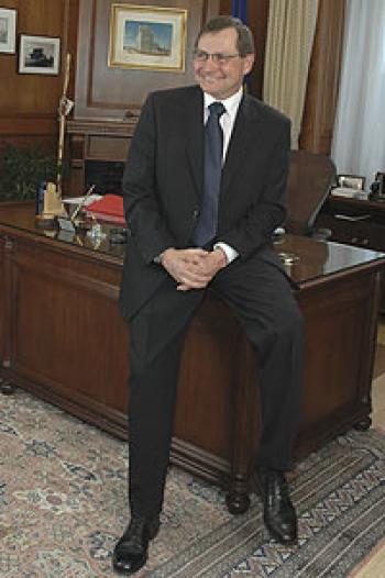 Shen Yun Welcomed to Edmonton by Elected Officials