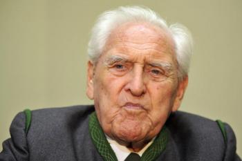 90 Year-old Ex-Nazi Officer Gets Life Sentence | The Epoch Times