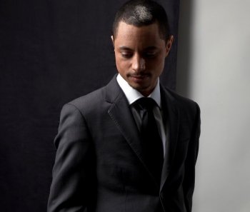 José James Brings the Jazz to Jazz Standard | The Epoch Times