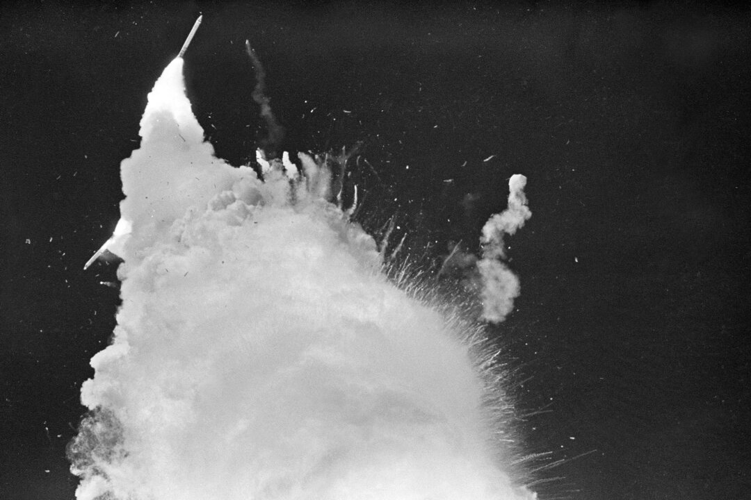 Challenger, Columbia Wreckage on Public Display for 1St Time | The ...