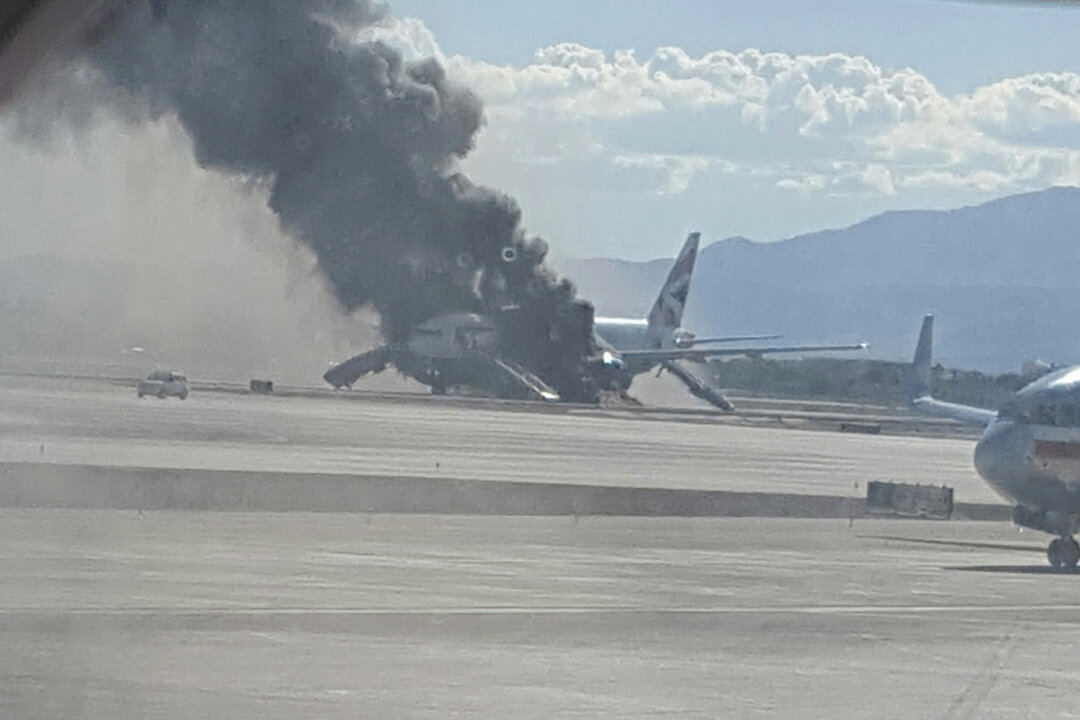 London-Bound Plane Catches Fire on Las Vegas Runway | The Epoch Times