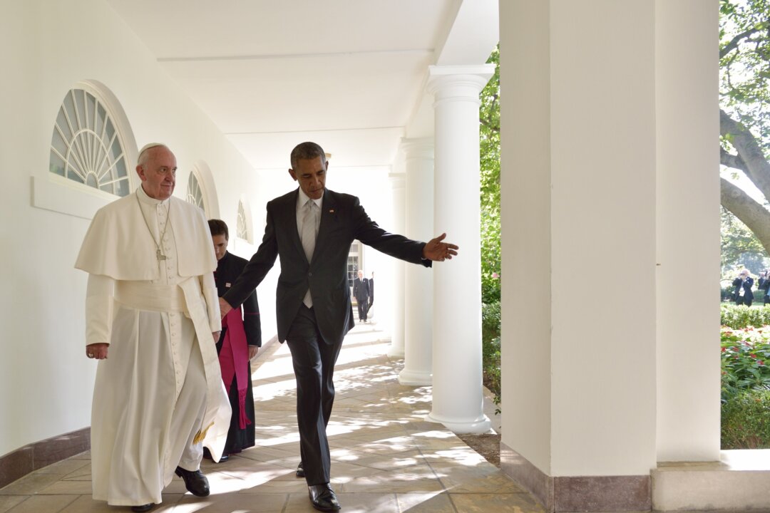 Pope, President to Seek Common Ground in Oval Office Visit | The Epoch ...