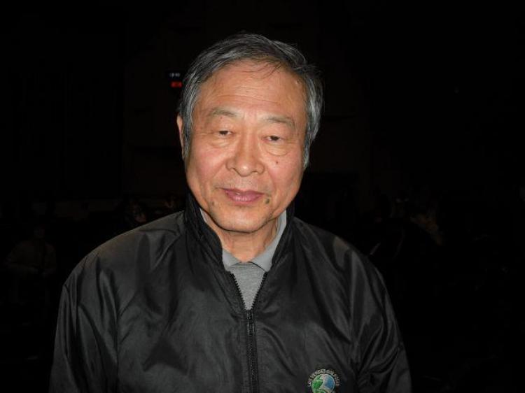 Architecture Professor Enjoys Traditional Chinese Culture