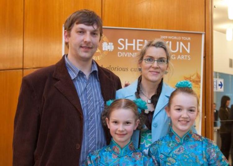Musical Family Travels From Capital to Hear Shen Yun