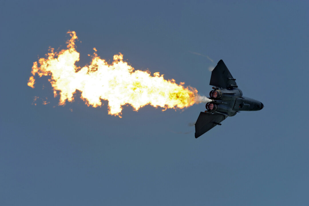 Add This to Jet Fuel for Fewer Explosions | The Epoch Times