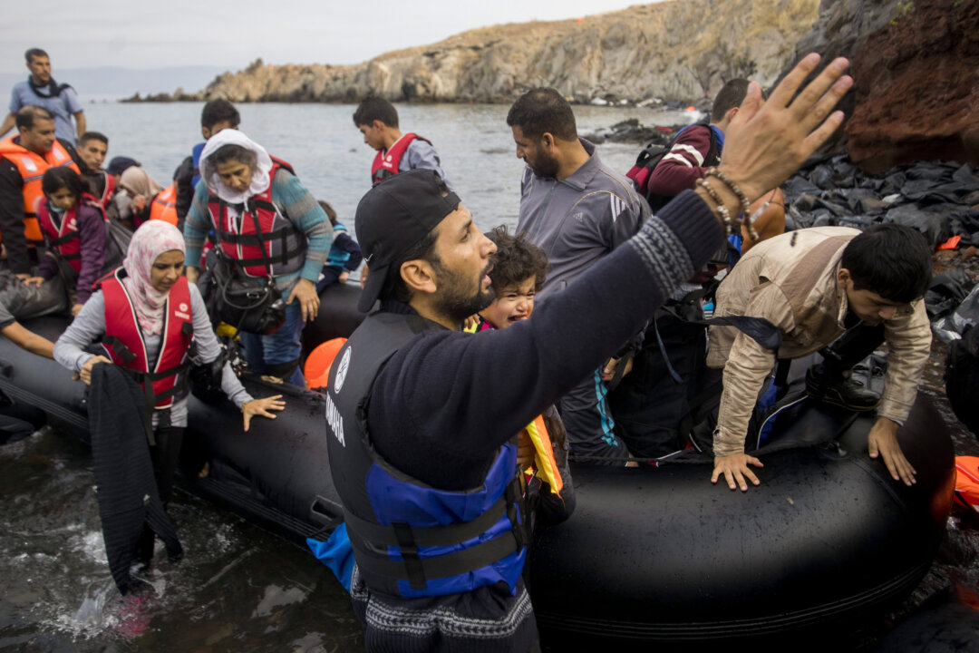 Eastern European Nations Work Jointly To Secure Borders | The Epoch Times