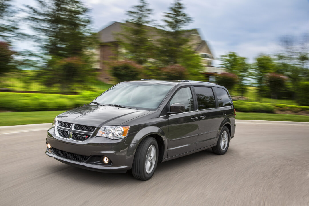 2015 Dodge Grand Caravan SXT Plus | The Epoch Times