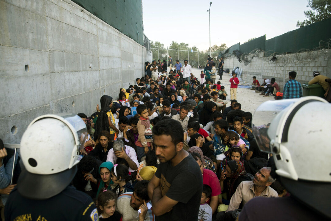 Austria, Balkan Nations, Want Full Stop to Migrant Influx | The Epoch Times