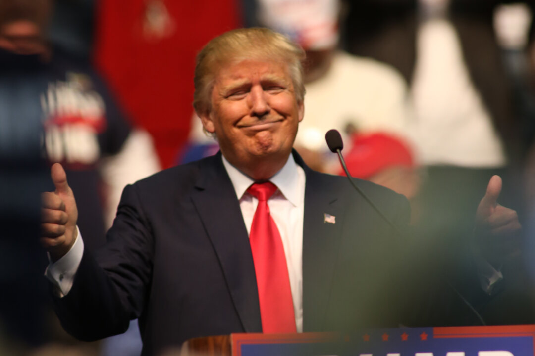 Watch Trio of ‘Freedom Kids’ Perform Trump Theme Song | The Epoch Times
