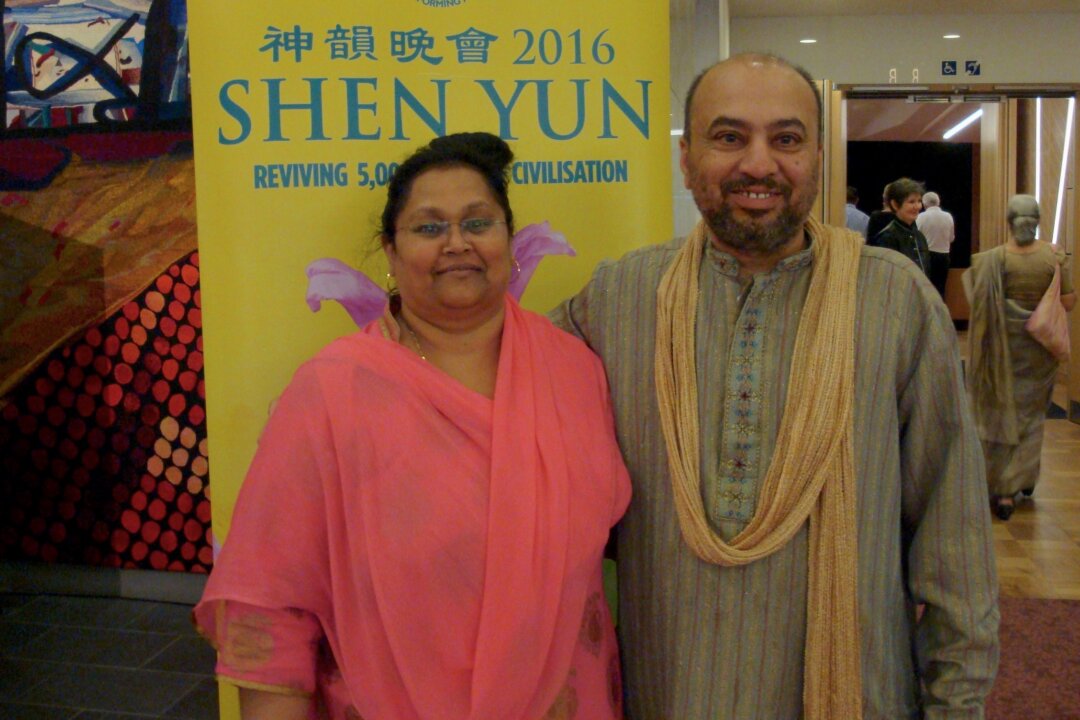 Former Humanitarian Judge Says ‘Go and See Shen Yun’ | The Epoch Times