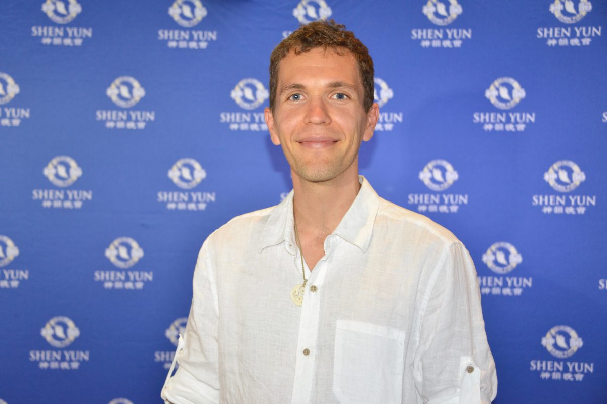 Shen Yun ‘Brought a Smile to My Face,’ Says Acclaimed Visual Effects Artist