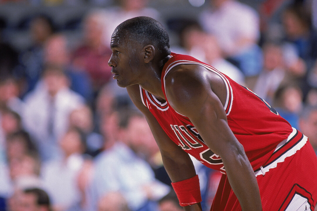 Watch: NBA Posts Michael Jordan ‘Unseen’ Highlight Video on Facebook ...