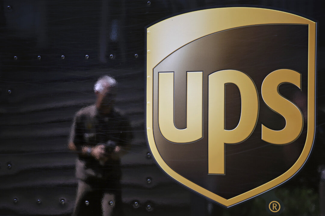 UPS Invests in Same-Day Delivery Company Deliv | The Epoch Times